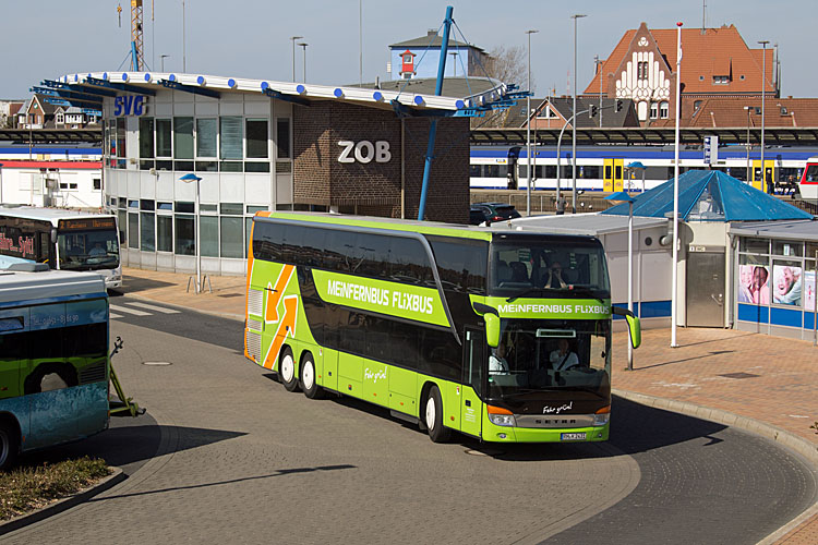 Premiere vom Fernbus auf Sylt (2 Fotos) - >>> Regensburger Busse