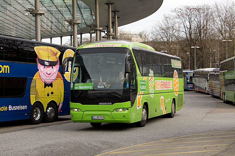 19 Fotos von Meinfernbus / Flixbus auf dem ZOB Hamburg