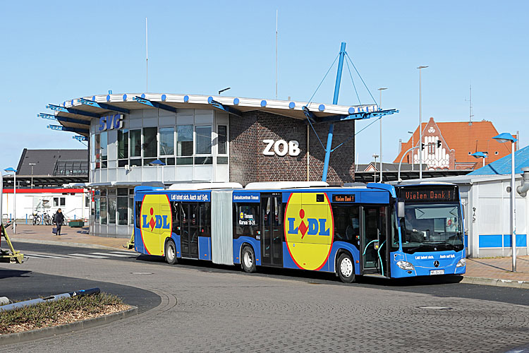 Umleiterverkehr bei den Bussen der SVG auf Sylt / Teil: 1 (3 Fotos ...