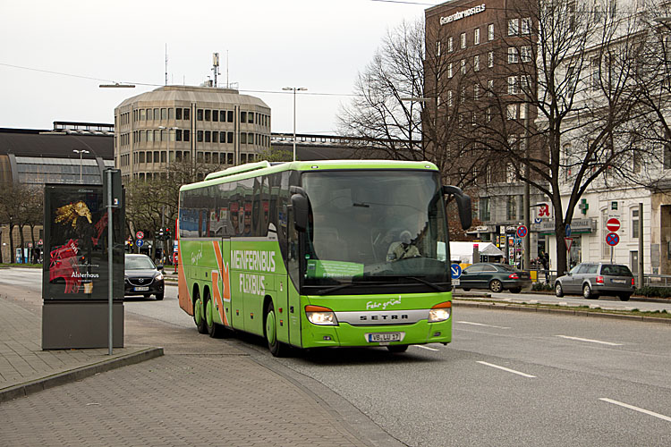 19 Fotos von Meinfernbus / Flixbus auf dem ZOB Hamburg